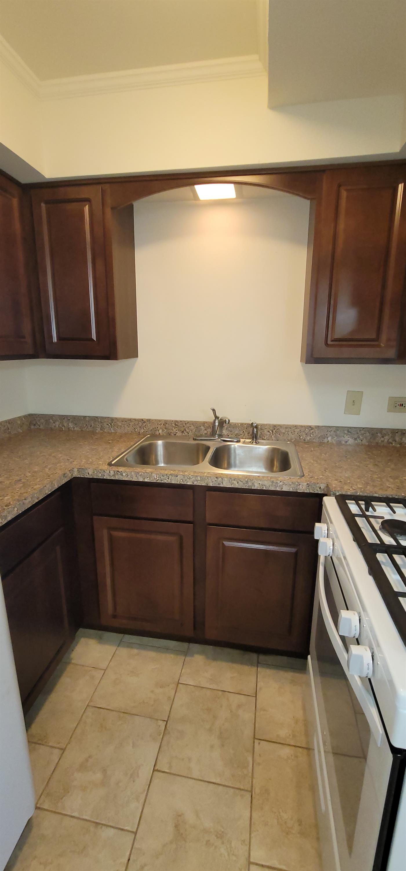 Home [blackoaksrealtyllc.managebuilding.com]